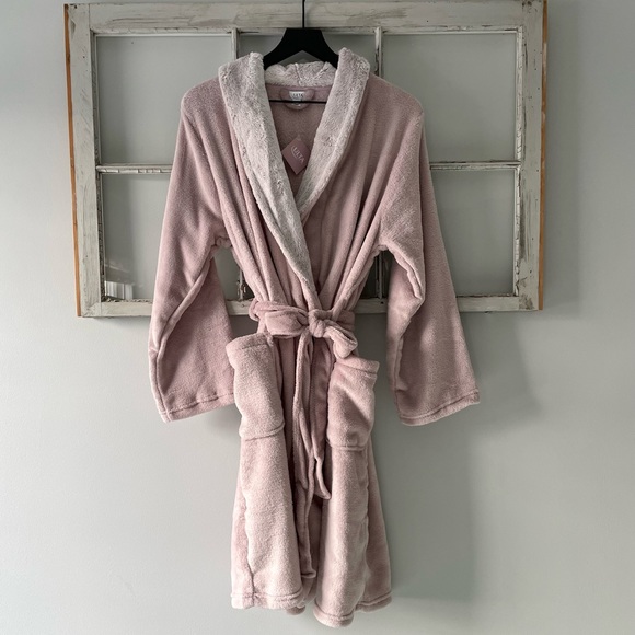 Ulta Beauty | Intimates & Sleepwear | Nwt Ulta Robe | Poshmark
